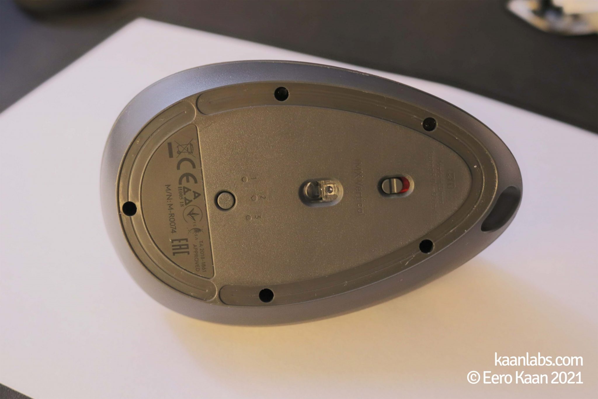 Logitech MX Vertical: Replace faulty Switches - kaanlabs